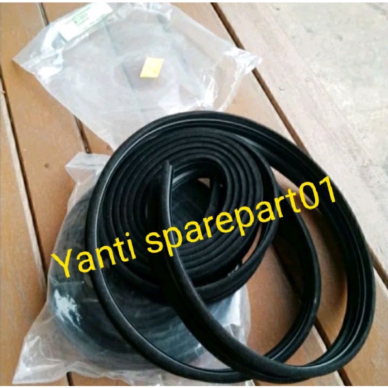 Jual Karet rel kaca pintu L300/T120SS/Futura/carry harga satuan/untuk ...