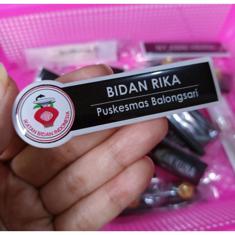 Jual NEW Name tag dokter bidan perawat apoteker | Shopee Indonesia