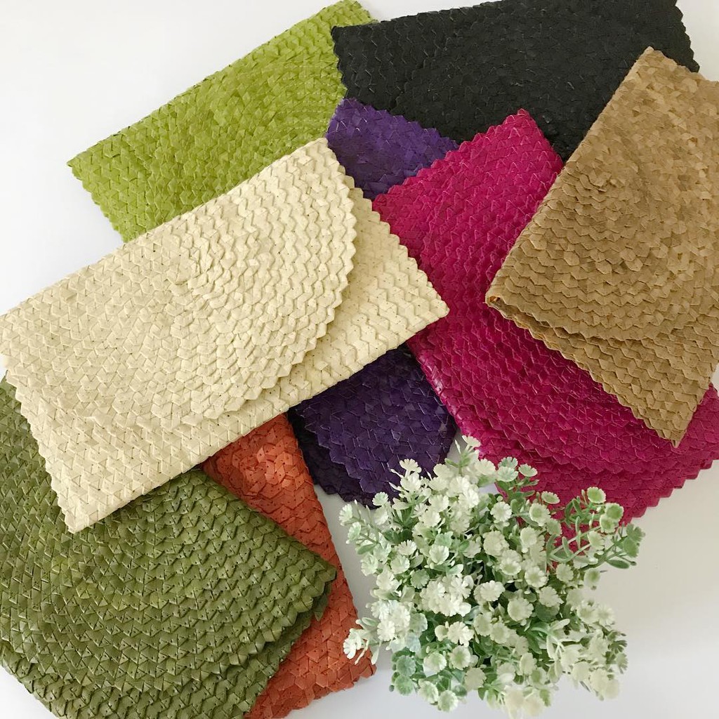 Jual DOMPET ANYAMAN PANDAN BALI / CLUTCH ANYAM DECOUPAGE | Shopee Indonesia