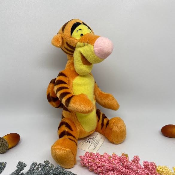 Jual boneka tiger kecil duduk winnie the pooh disney mcd | Shopee Indonesia