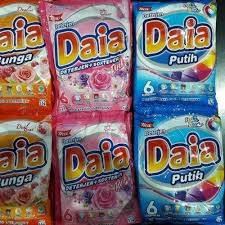 Jual Daia detergen bubuk renceng 55 gram harga per sachet | Shopee ...