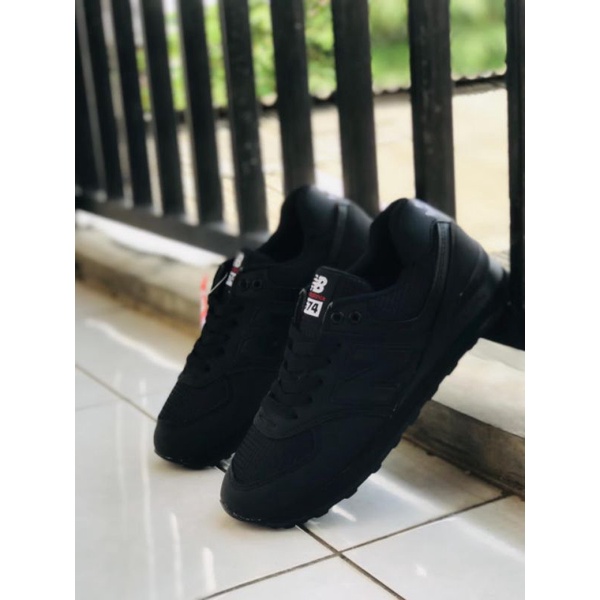 Jual SEPATU SNEAKERS NEW BALANCE 574 HITAM POLOS | Shopee Indonesia