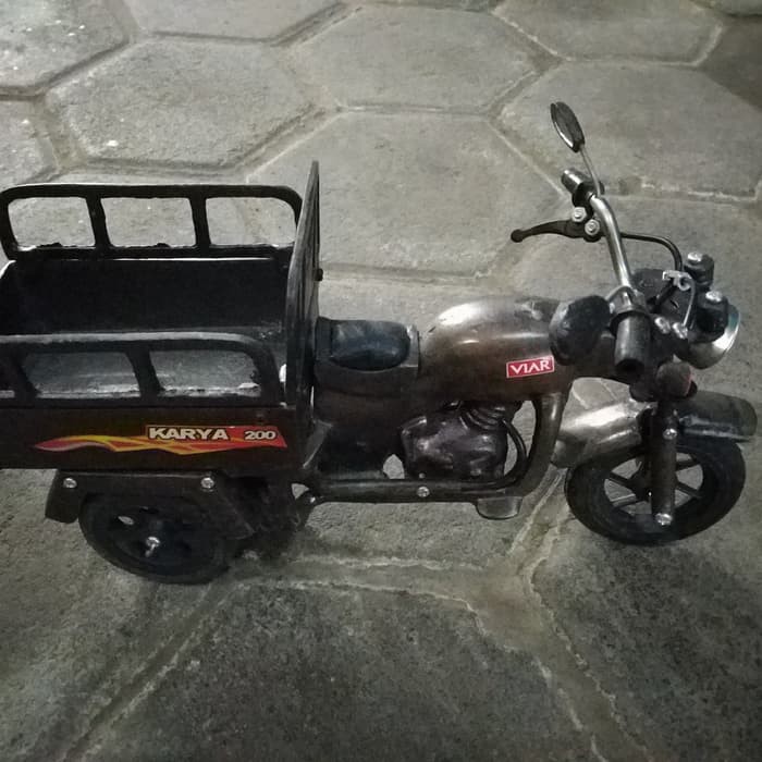 Jual MINIATUR GEROBAK VIAR WARNA COKLAT 32x10x15 cm DARI BESI DEKORASI ...