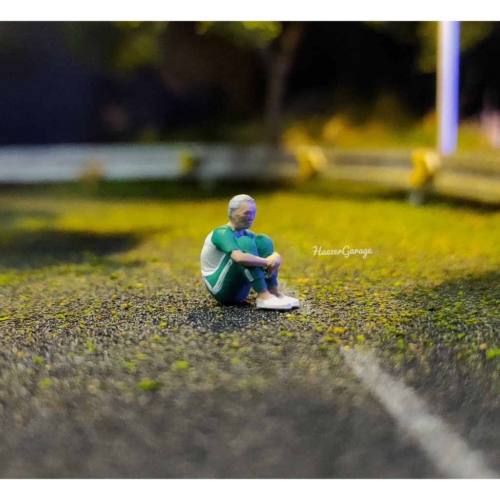Jual MIniatur Squid Game 001 Oh Il-Nam Figure 1/64 Diorama Display ...