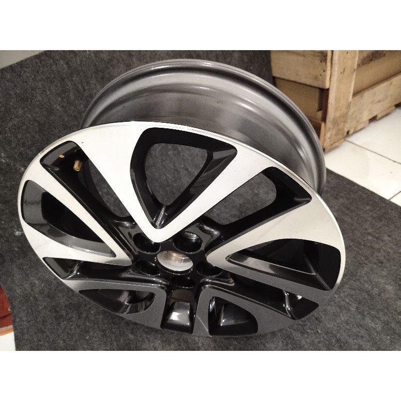 Jual VELG TOYOTA SIENTA RING 16" ORIJINAL | Shopee Indonesia