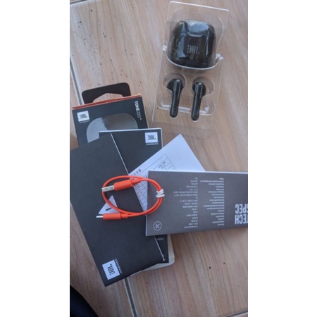 Jual JBL tune 225 tws ghost edition | Shopee Indonesia