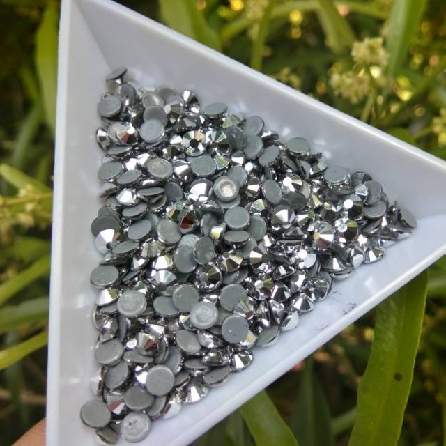 Jual Diamon Hotfix super Grade AAAAA Silver Hematit | Shopee Indonesia