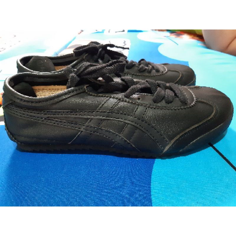 Jual Onitsuka Tiger Japan Full Black Unisex | Shopee Indonesia