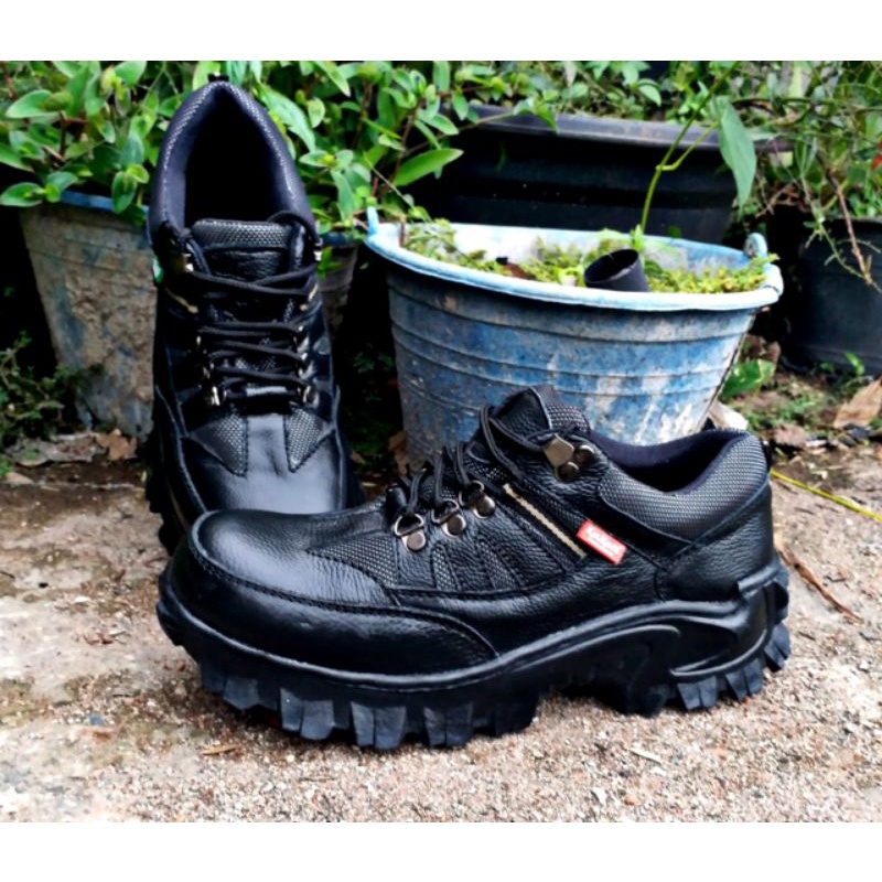 Jual sepatu safety semi boots kulit asli savety ujung besi sepatu kerja ...