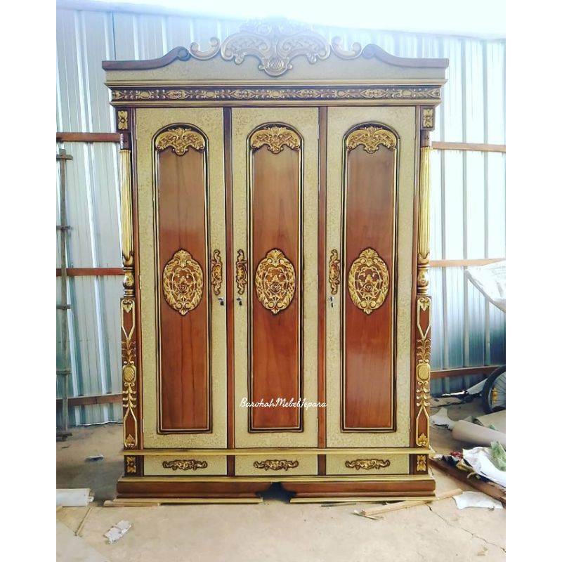 Jual Almari Pakaian Jati Pintu 3 / lemari jati / almari pakaian ...