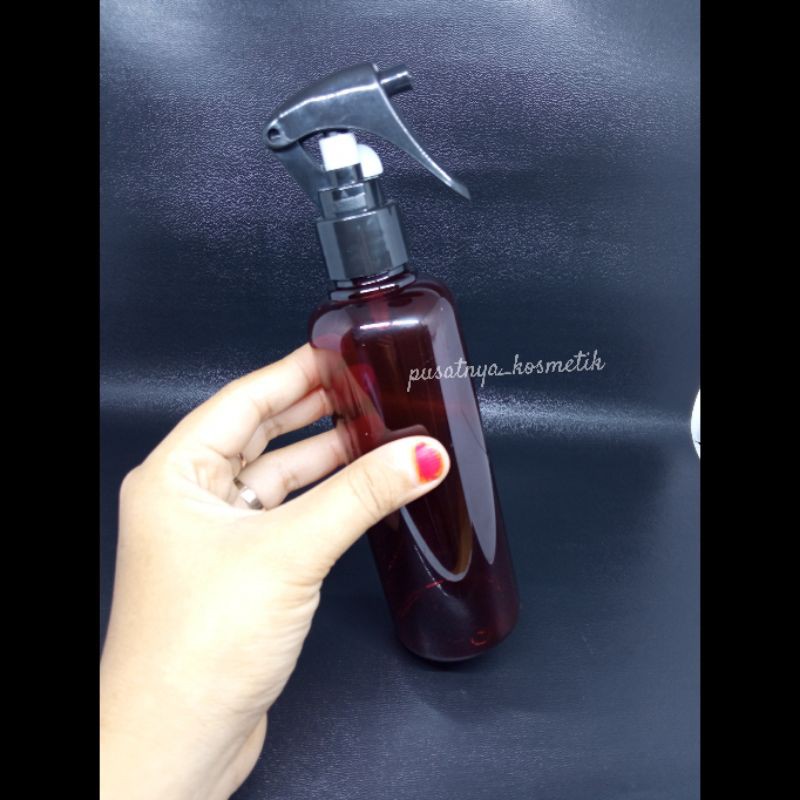 Jual botol spray trigger 250ml amber tutup trigger hitam | Shopee Indonesia