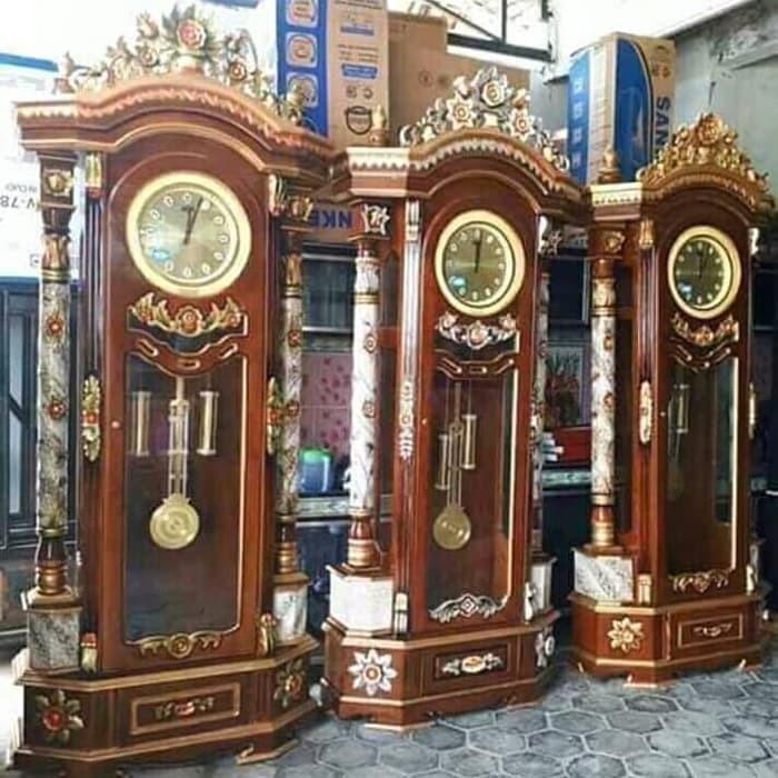 Jual Lemari Jam Hias Ukir Jepara / Almari Jam Kayu Jati Solid Mawar ...
