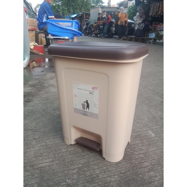 Jual SALE!! LOVENIA Tempat Sampah Injak Injek 12 Liter 20 Liter Tempat ... Jual SALE!! LOVENIA Tempat Sampah Injak Injek 12 Liter 20 Liter Tempat ...