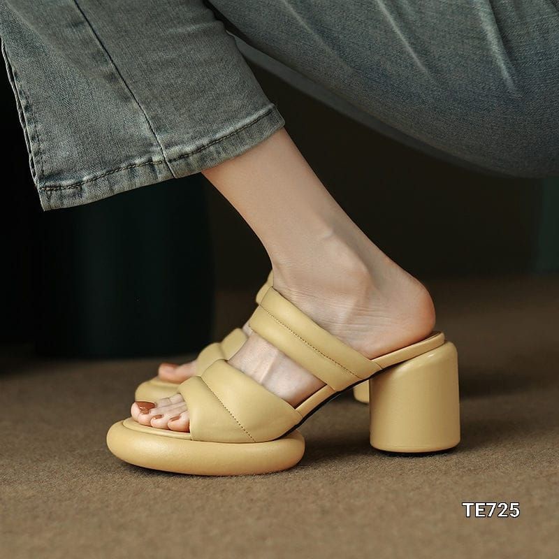 Jual High Block Slippers Niche Platform Import TE725 | Shopee Indonesia