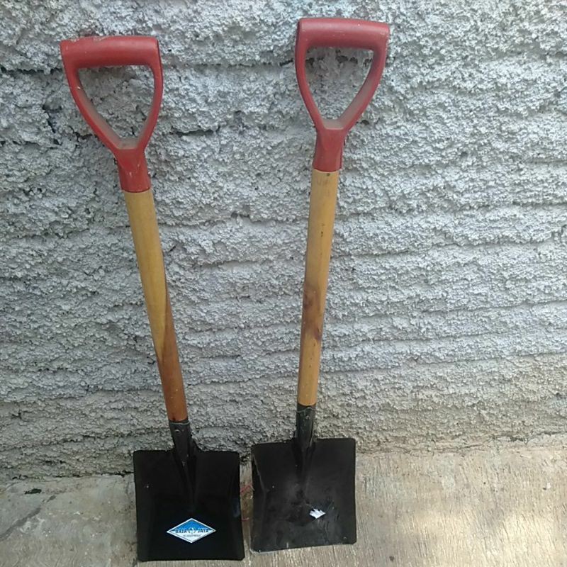 Jual Sekop Pasir Tanah Baja 2 mm Gagang Kayu | Shopee Indonesia