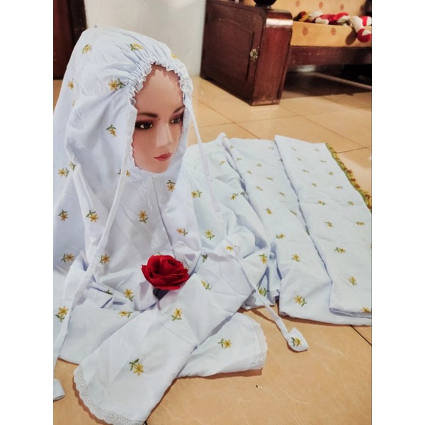 Jual MUKENA TERUSAN PUTIH MODEL DAHI KERUT DG BORDIR SERIBU BUNGA ...