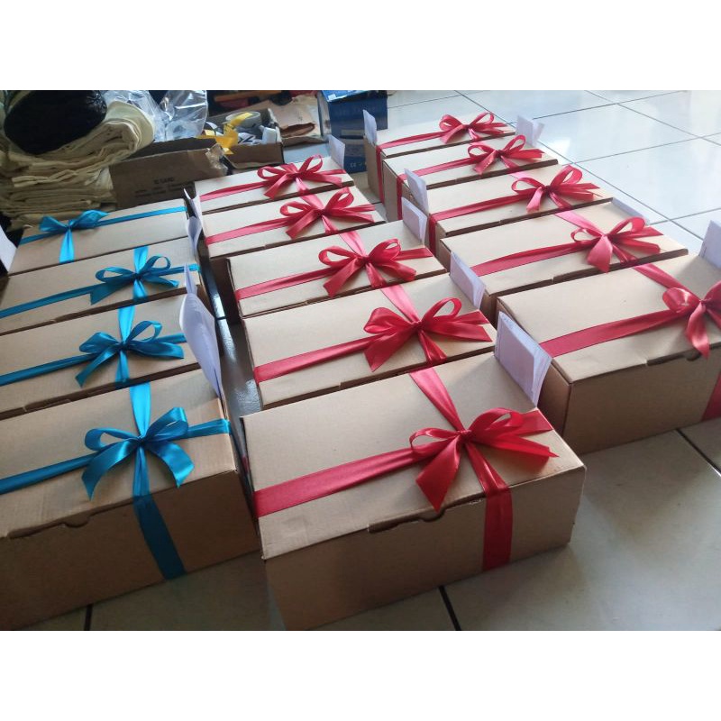 Jual Box Hampers Mug Couple + Packing Hampers Khusus Mug | Shopee Indonesia