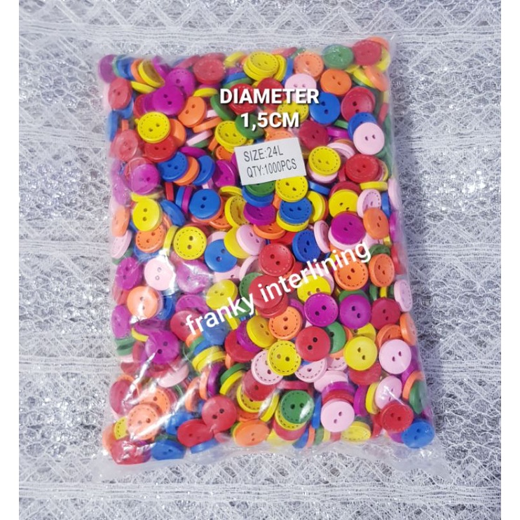 Jual KANCING KAYU WARNA WARNI 2 LOBANG LEBAR 1,5CM BUNGKUS BESAR ISI ...