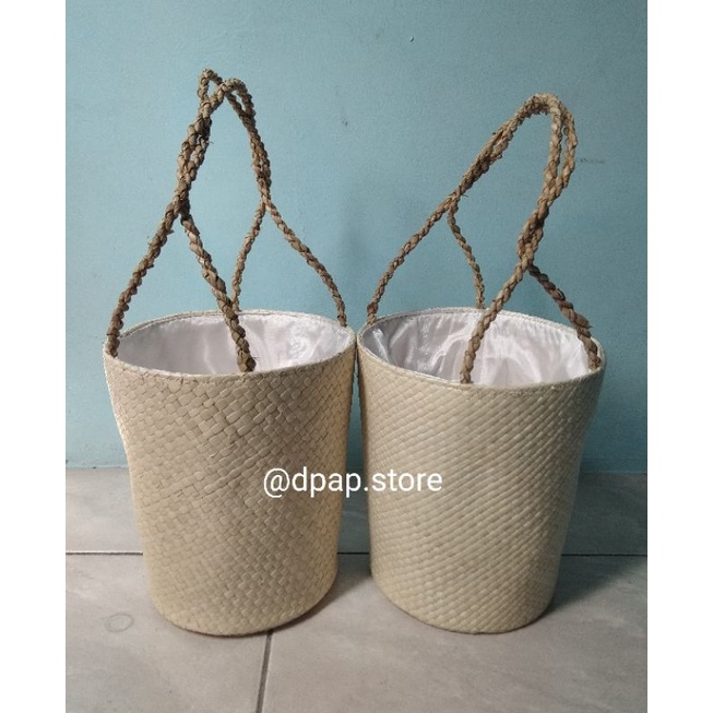 Jual dpap.store - Hampers Tas Ember Pandan Polos/Tas Anyaman Pandan ...