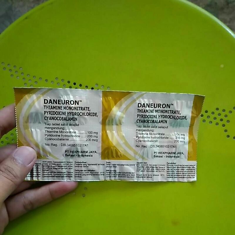 Jual DANEURON Vitamin B Kompleks B1 B6 B12 , HJ |l, Obat Kaku, Kram ...