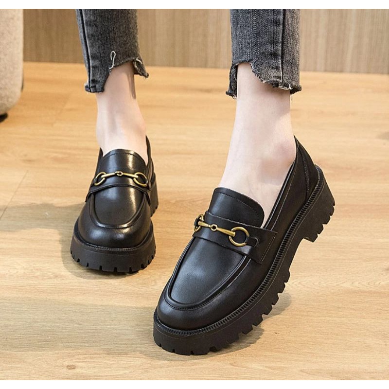 Jual Sepatu Wanita / Sepatu Docmart Wanita Fashion Korea Terbaru / Bisa ...