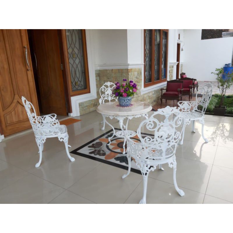 Jual Meja Teras Marmer dan 4 Kursi Teras Besi Ukir Putih Cerah | Shopee ...