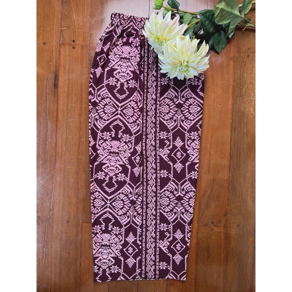 Jual ROK SONGKET BALI DIORAMA KNIT STRETCH WARNA BARU MONOCHROME | ROK ...