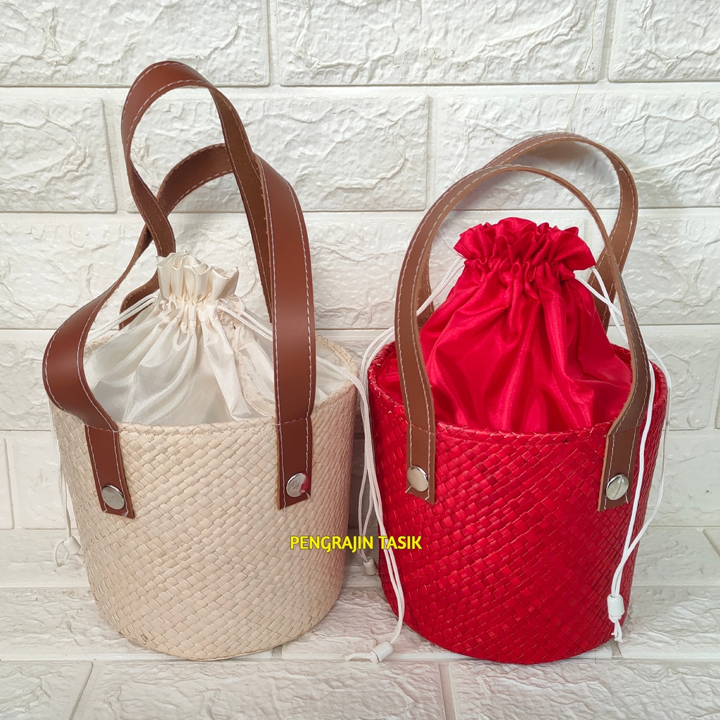 Jual Tas Parcel Anyaman Pandan Warna Isi 2 Toples Tali Kulit Sintetis ...