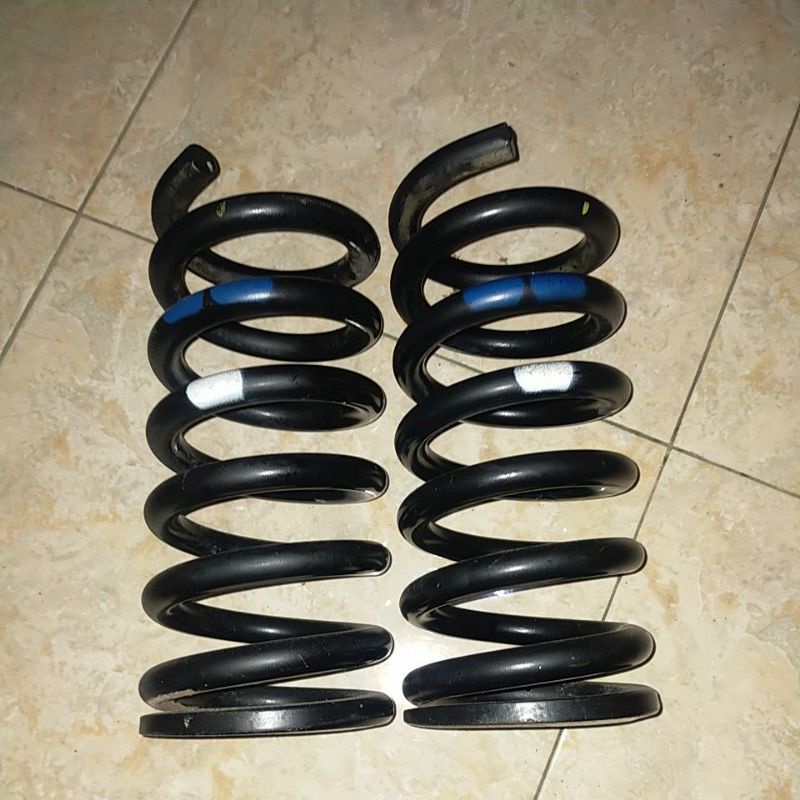 Jual spiral / peer depan L300 solar ori ( sepasang ) | Shopee Indonesia