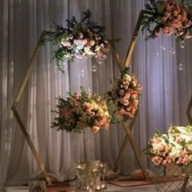 Jual tiang backdrop segi enam + bunga rangkai pojokan | Shopee Indonesia