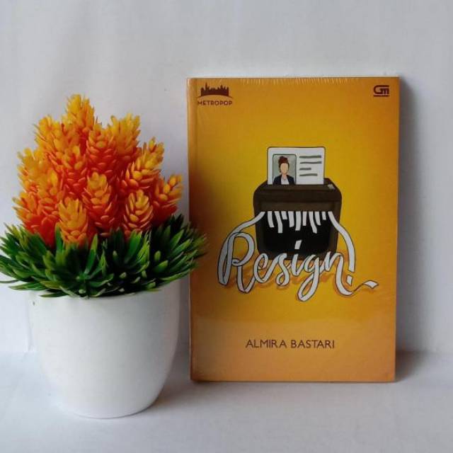 Jual Buku Resign By Almira Bastari | Shopee Indonesia