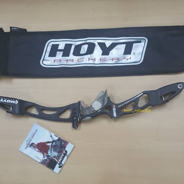Jual Hoyt GMX Gold Medalist Xtreme 25" recurve riser | Shopee Indonesia