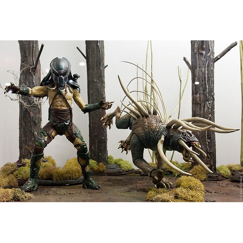 Jual neca predator tracker dan houd predator set 2 pc figure | Shopee ...