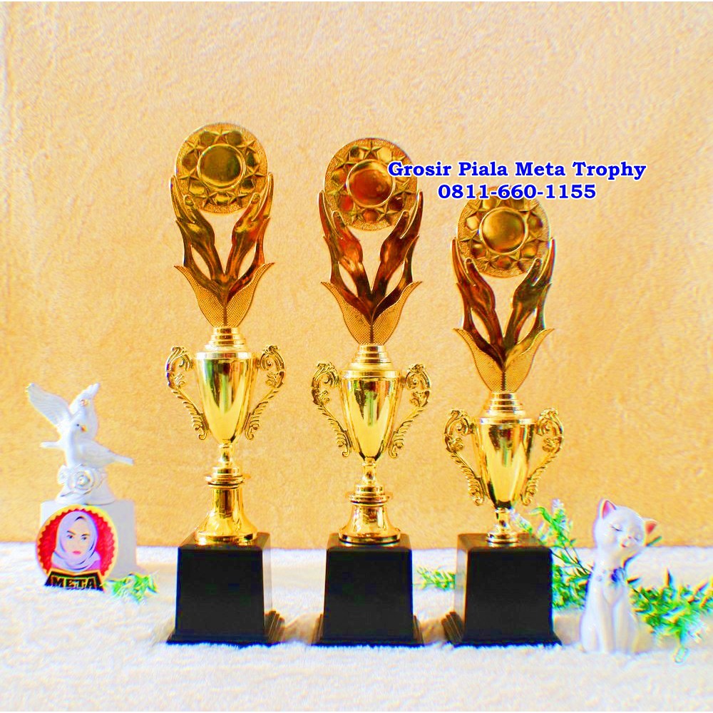 Jual Piala Set Juara 123 Trophy Kemerdekaan Special 17 Agustus Paskibra ...
