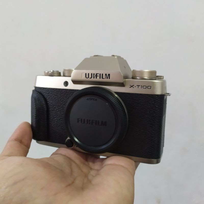 Jual FUJIFILM XT100 BO Mirrorless Tanpa Lensa | Shopee Indonesia