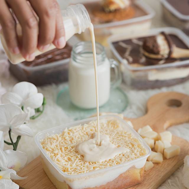 Jual MILK BATH CHEESE DESSERT BOX | Shopee Indonesia