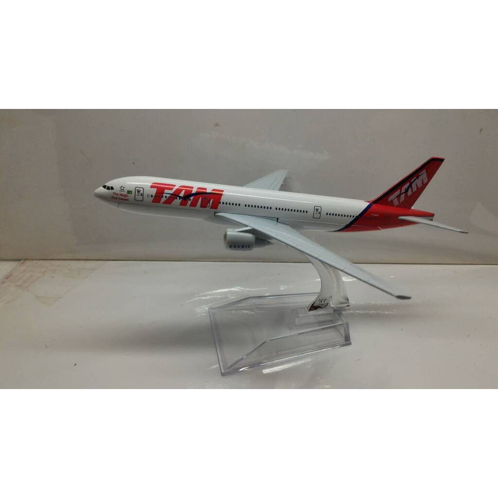 Jual TAM Airlines Brasil Pesawat Terbang Full Diecast ( PT128 ...