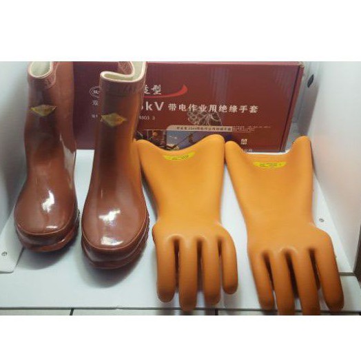 Jual 1 SET SARUNG TANGAN & SEPATU ANTI LISTRIK 25 KV MURAH | Shopee ...