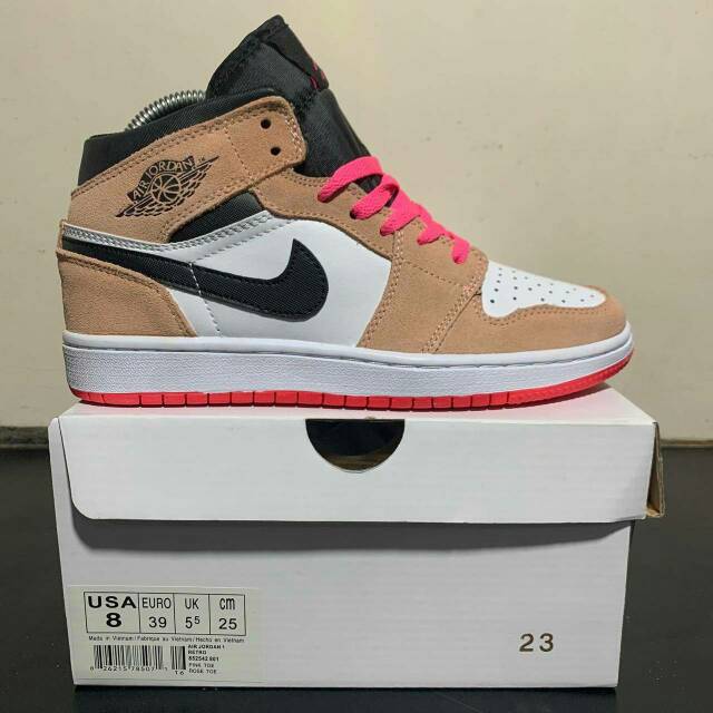 Jual Sepatu Cewek / Sneakers Wanita Nike Air Jordan 1 Retro " Crimson ...