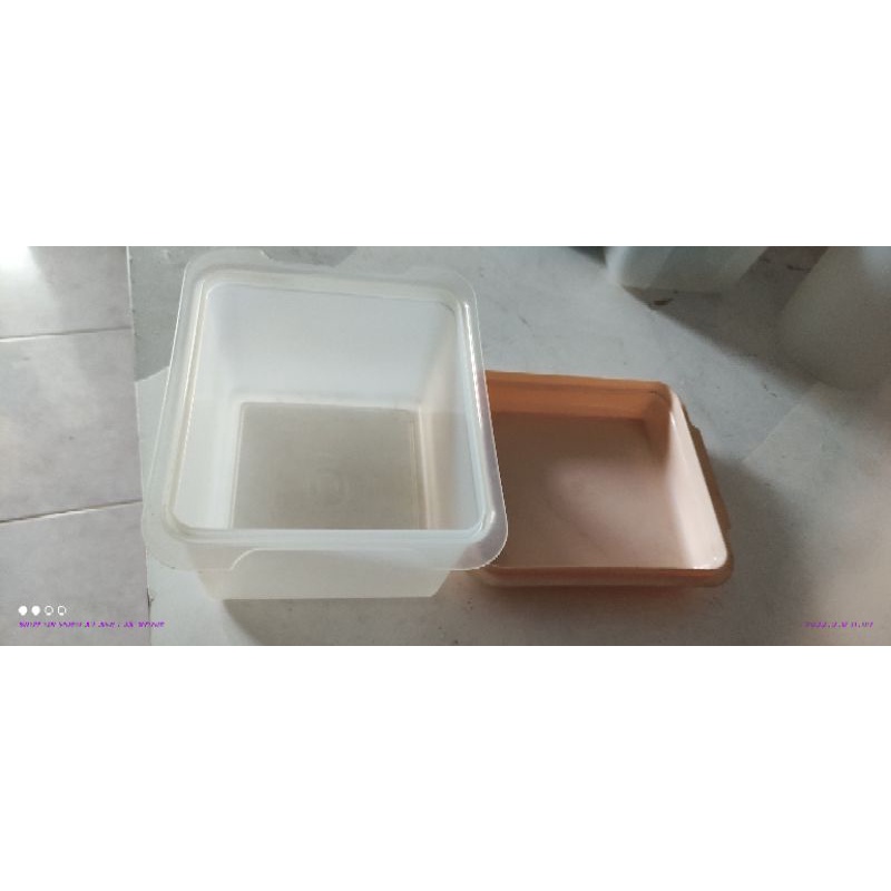 Jual Kotak roti 2L Tupperware second | Shopee Indonesia