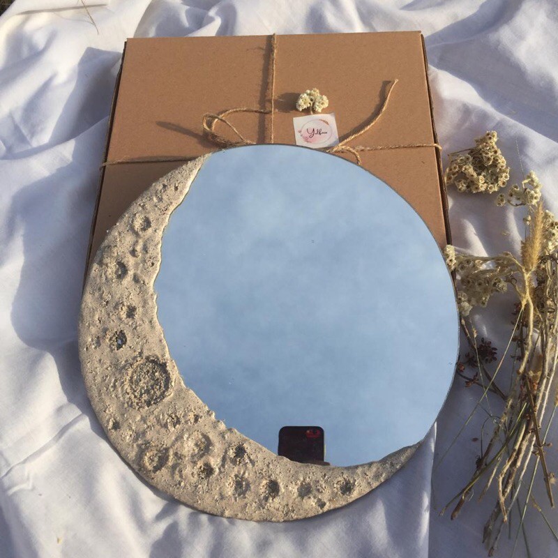 Jual Cermin Aesthetic Meja & Dinding Hias / Cermin Resin - Moon Mirror ...