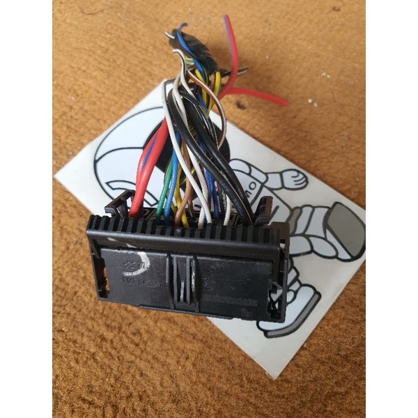 Jual soket konektor socket modul sensor rem Abs pin 18 original yamaha ...