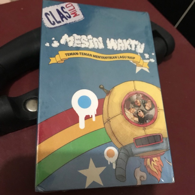 Jual Kaset Masin Waktu : Teman - Teman menanyanyikan lagu naif | Shopee ...