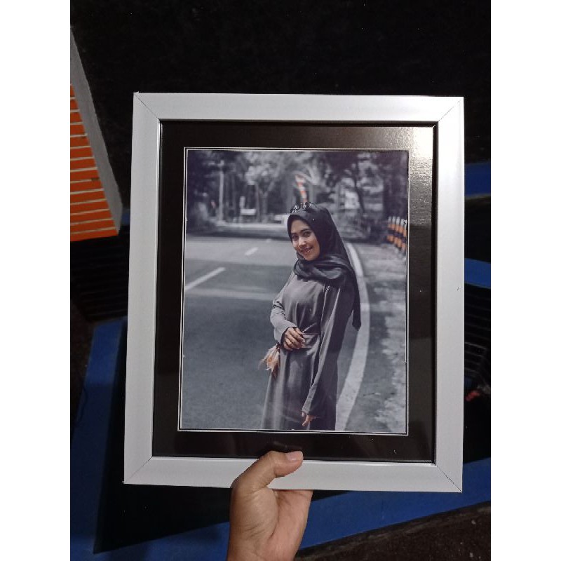 Jual Cetak Foto dan Frame 10R | Shopee Indonesia