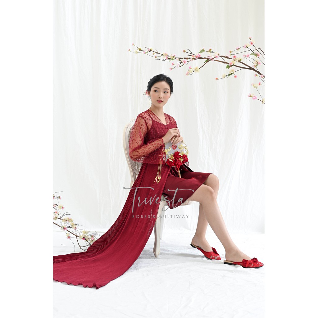 Jual Trivesta Robes - Clarkia Robe in Maroon - Sangjit Tingjing Lamaran ...