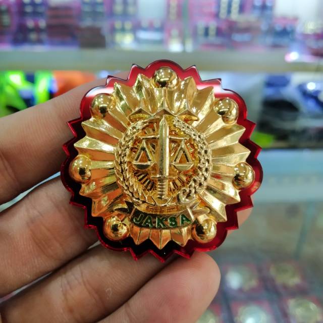 Jual pin kewenangan jaksa atou pin jaksa wing jaksa | Shopee Indonesia