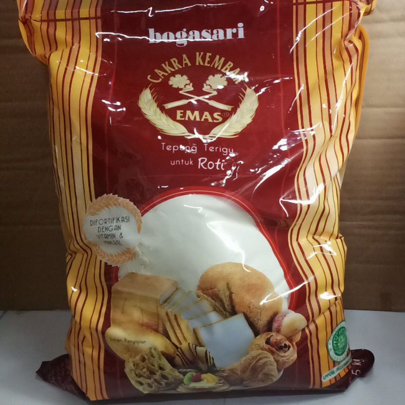 Jual Cakra Kembar Emas Roti Tepung Terigu 5 kg Bogasari | Shopee Indonesia