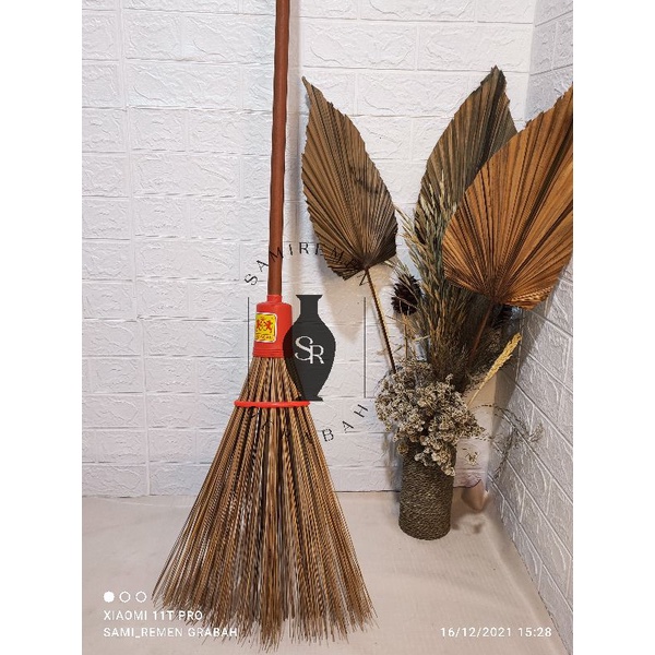 Jual Sapu Lidi Tangkai 2 Macan Asli | Shopee Indonesia
