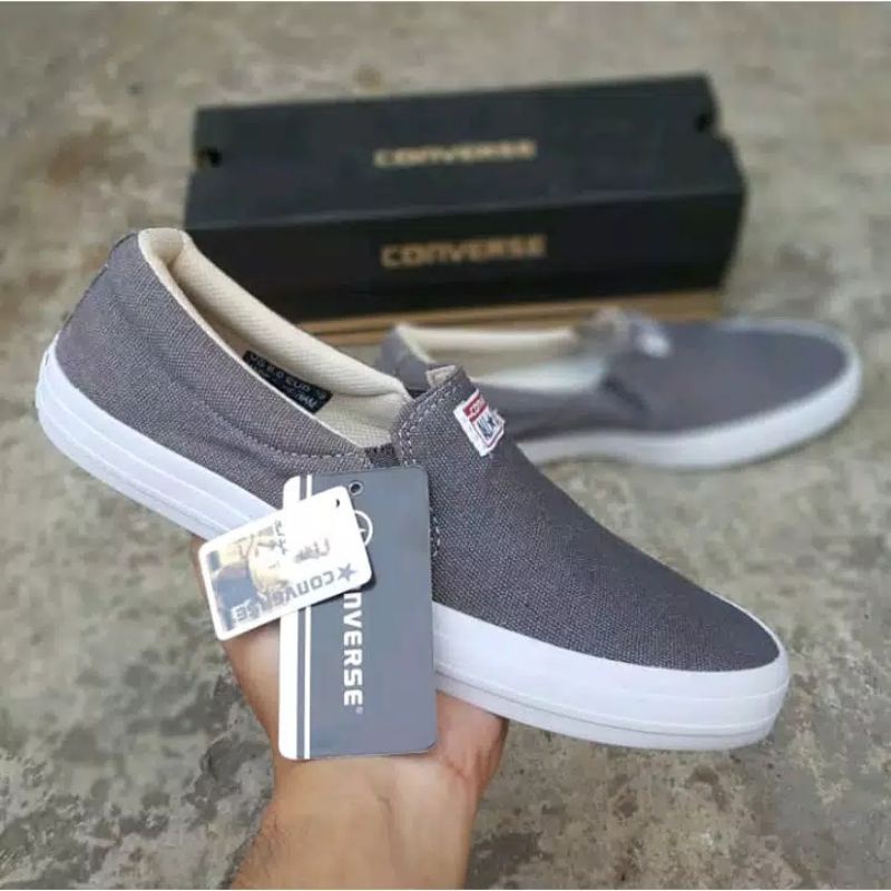 Jual Sepatu converse_all_star selip on..cwe/cwo | Shopee Indonesia