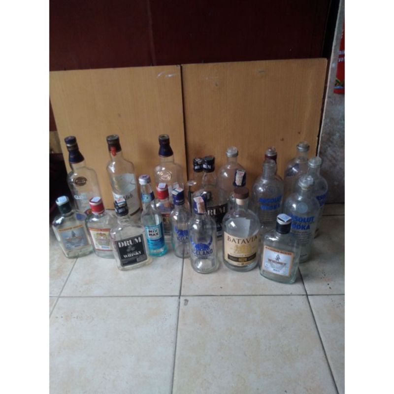 Jual Botol koleksi / Botol minuman untuk hiasan kamar / Botol langka ...